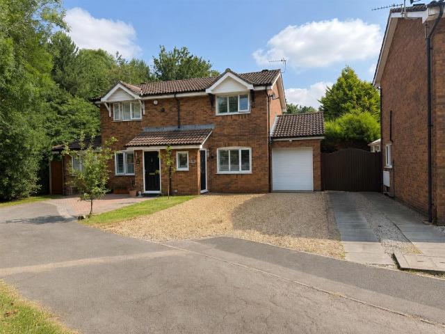 Dorchester Close, Wilmslow SK9, 2 bed property to rent, £1,500 pcm | PrimeLocation