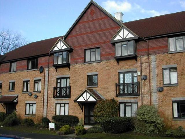 Dorchester Court, Oriental Road, Woking, Surrey GU22, Studio to rent, £995 pcm | PrimeLocation