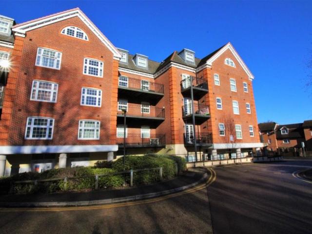 Dorchester Court, 283 London Road, Camberley, Surrey GU15, 2 bed flat to rent, £1,400 pcm | PrimeLocation