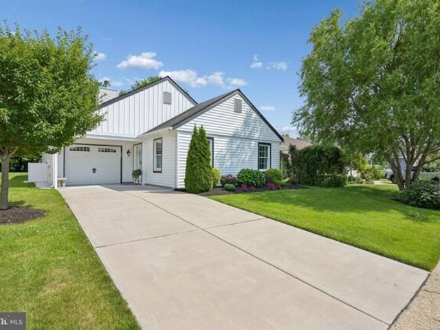 Dorchester Dr, Southampton, Home For Sale