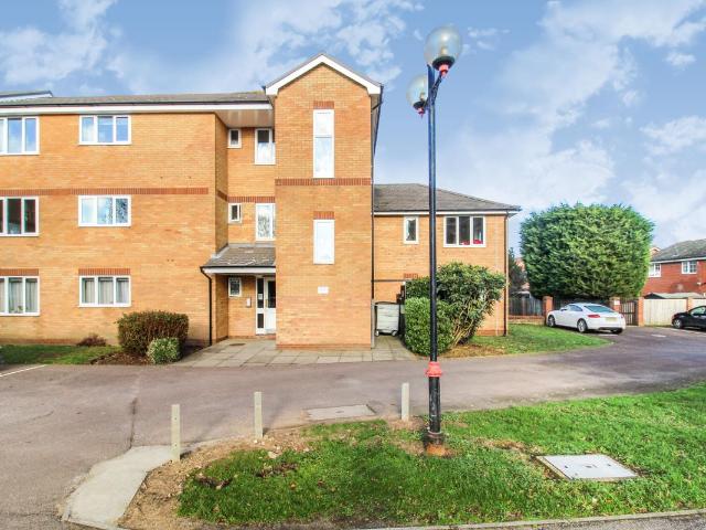 Dorchester End, Colchester CO2, 2 bed flat to rent, £895 pcm | PrimeLocation