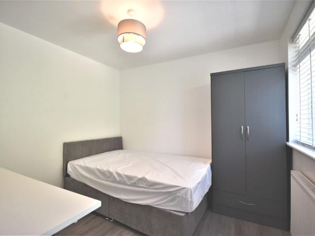 Dorchester Way, Coventry CV2, Room to rent, £550 pcm | PrimeLocation