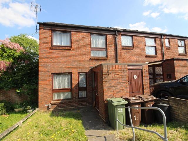 Dorking Close, Worcester Park KT4, 3 bed end terrace house to rent, £2,100 pcm | PrimeLocation