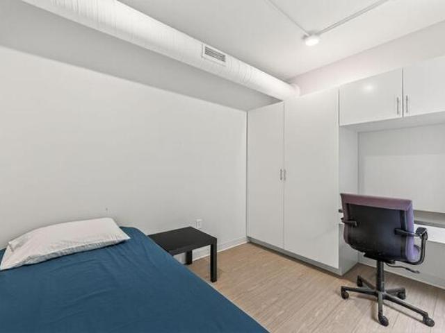 DORM SYTLE LIVING – Comfortable Co Living apartment with basketball gym