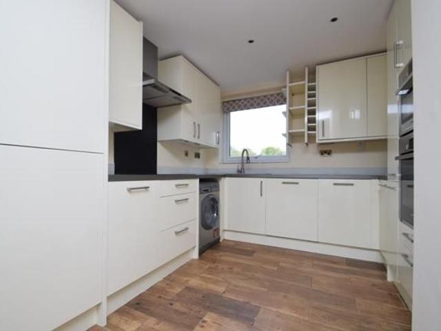 Dormans Close, Northwood HA6, 2 bed flat to rent, £1,650 pcm | PrimeLocation