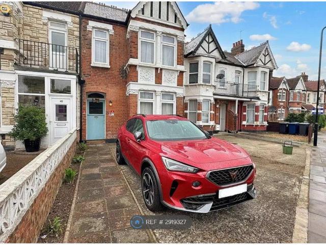 Dormers Wells Lane, Southall UB1, 4 bed semi detached house to rent, £3,199 pcm | PrimeLocation