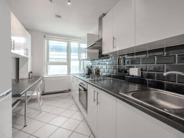 Dorney, Adelaide Road, Belsize Park. 3 bed flat to rent £3,250 pcm £750 pw