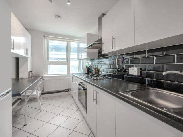 Dorney, Adelaide Road, Belsize Park, London NW3, 3 bed flat to rent, £3,250 pcm | PrimeLocation
