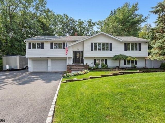 Dorothy Dr, North Haledon, Home For Sale