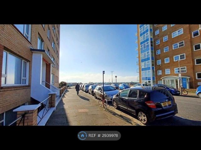 Dorset Court, Hove BN3, Studio to rent, £975 pcm | PrimeLocation