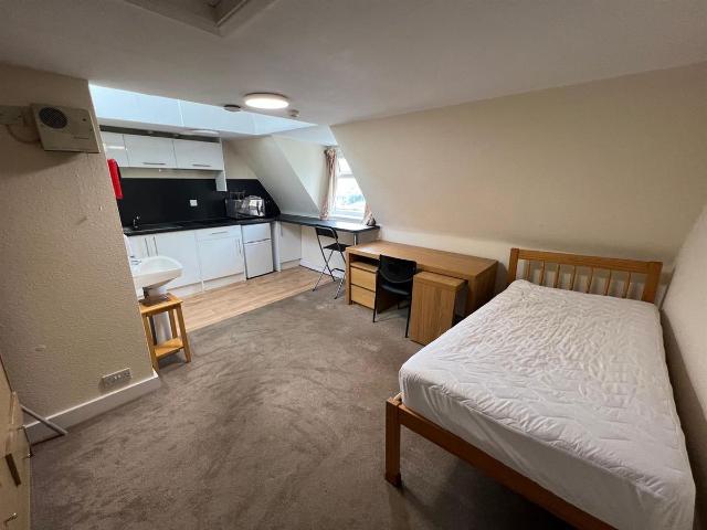 Dorset Gardens, Brighton BN2, Room to rent, £725 pcm | PrimeLocation