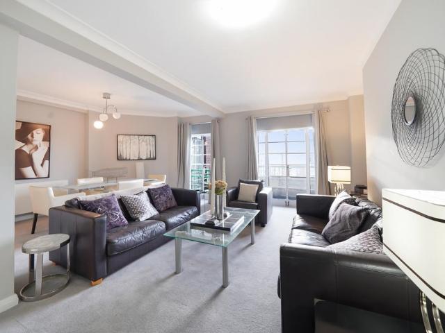 Dorset House, Gloucester Place. 2 bed flat to rent £5,500 pcm £1,269 pw