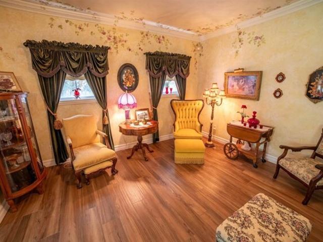 Dorset St, South Burlington, Home For Sale