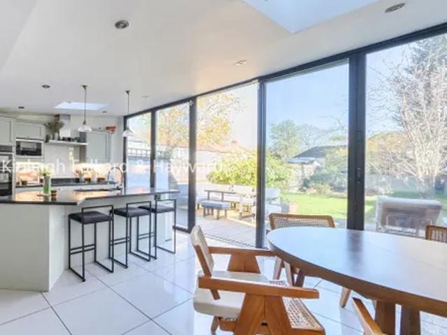 Dorset Road, London, BR3 4EB, United Kingdom | 3 bed duplex for rent #115251924 | Rentberry