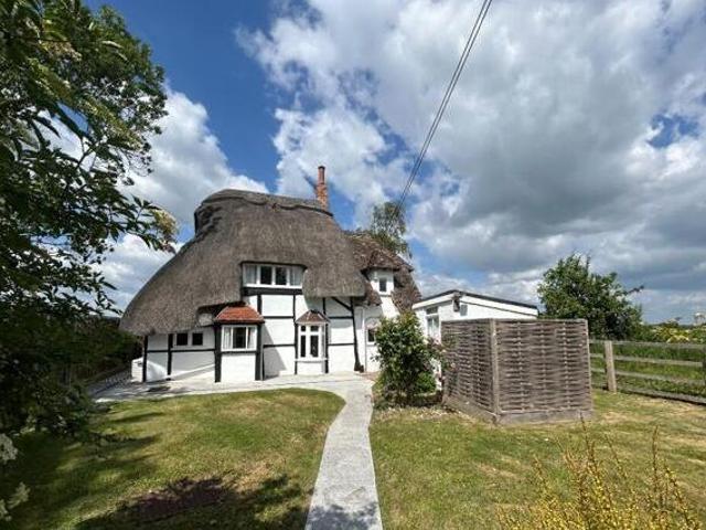 Dorsington Road, Long Marston, 3 Bedroom Detached