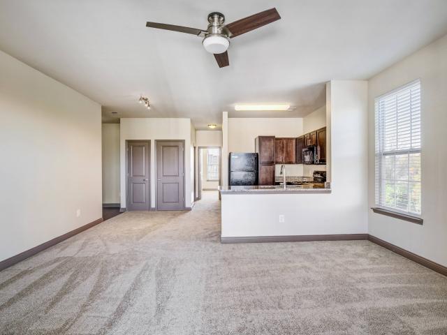 Double Creek Flats Apartments