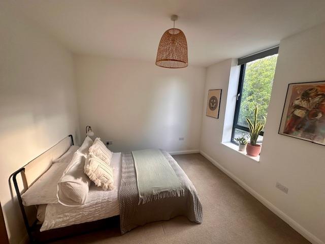Double bed N16 Own bathroom Mon Fri or fewer days Stoke Newington