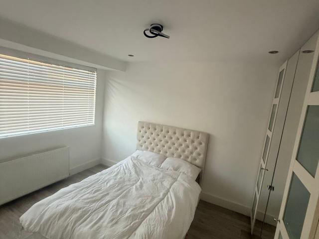 Double bedroom available