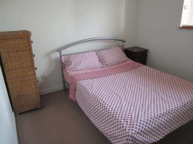Double bedroom in Canary Wharf Has a Room