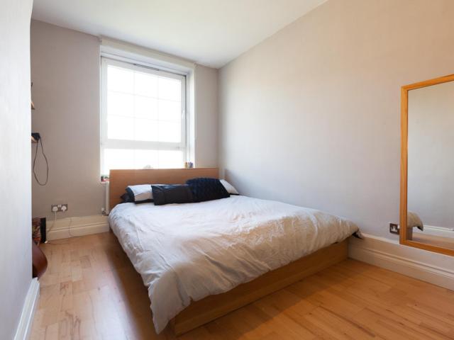 Double bedroom near the Angel tube Has a Room