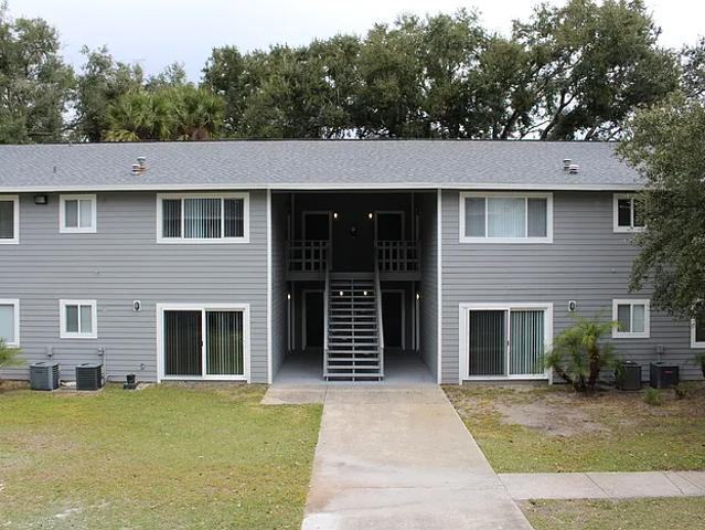 Double Eagle Apartments 2 Bedroom Apartment for Rent at 1050 Wayne Ave, New Smyrna Beach, FL 32168