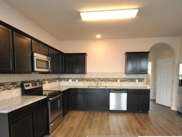 Double Eagle Townhomes 3 Bedroom Home for Rent at 405 Winterfield Dr, Hutto, TX 78634