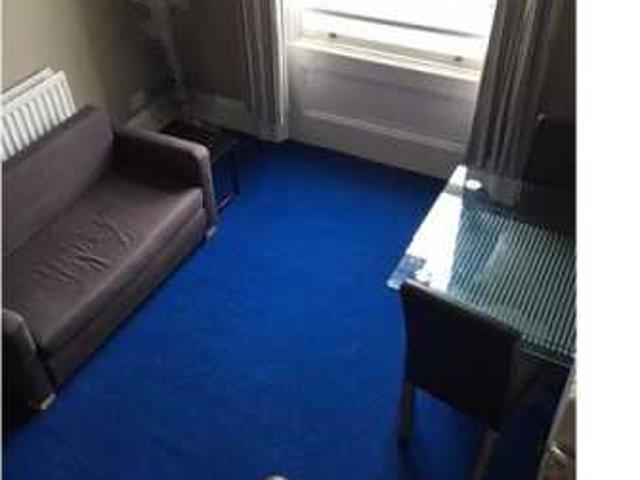 Double Mezzanine Studio In St Stephens Gardens, W2 5QU