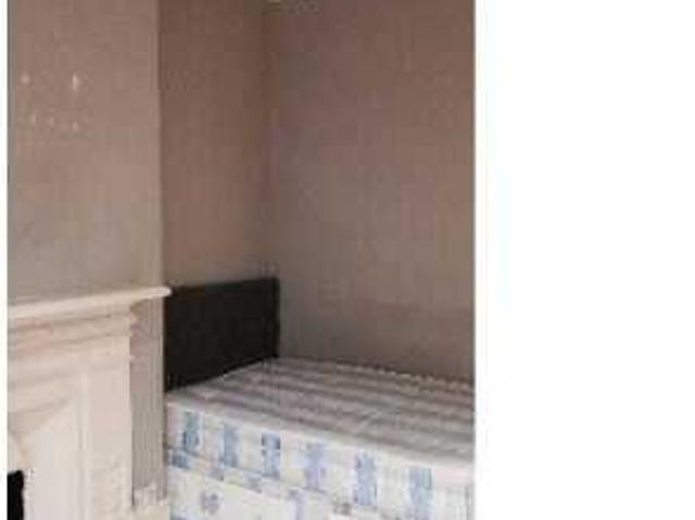 Double Semi Studio To Rent Ravenscroft Road, Chiswick, London W4 5EQ