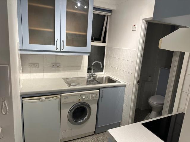 Double Studio * Top Floor * Walk to Ic South Ken