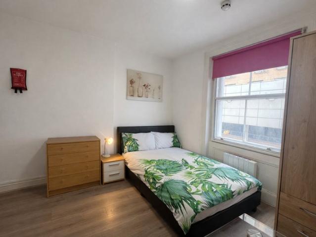 Double Studio with Lift & daily cleaned Bathroom