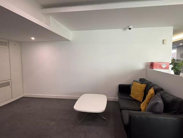 Double Partly Accessible Ensuite