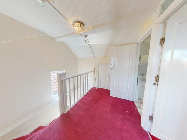 Double Room To Let In Mitcham