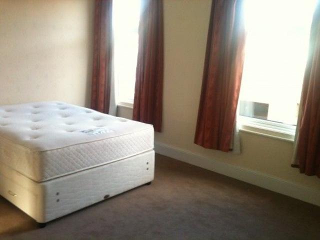 Double room AVAIL NOW Eastbourne street