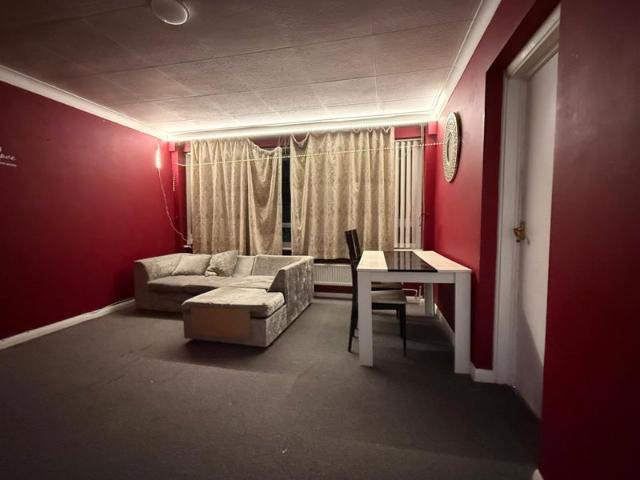 Double room available for rent