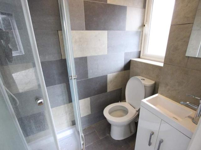 Double Room, AVAILABLE TODAY. Professional or students welcome