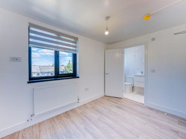 Double Room In Trosley Avenue, Gravesend DA11, Room to rent, £675 pcm | PrimeLocation
