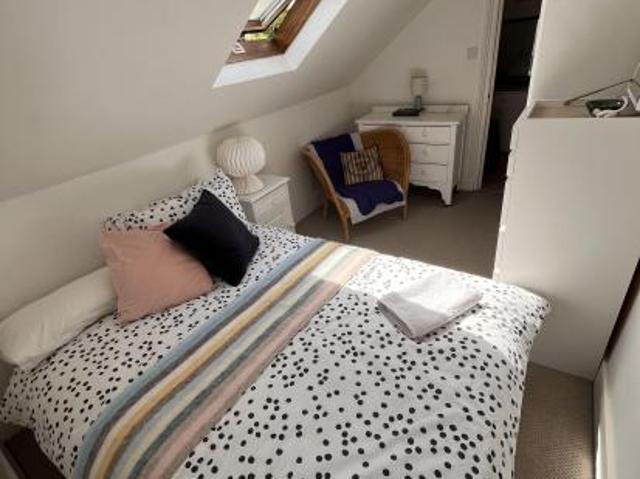 Double room in lovely flat share