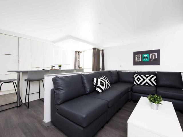 Double Wheelchair Accessible Studio