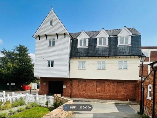 Doubleday House, Epping CM16, 1 bed flat to rent, £1,500 pcm | PrimeLocation
