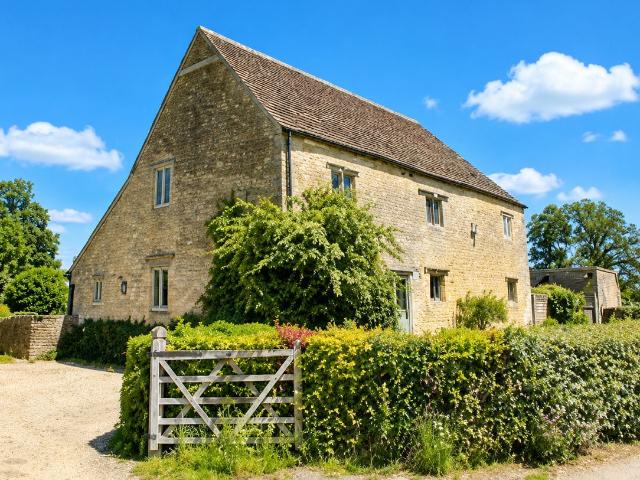 Doughton, Tetbury GL8, 4 bed detached house to rent, £3,000 pcm | PrimeLocation