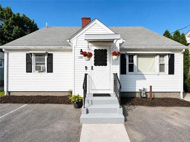 Douglas Ave, North Providence, Home For Sale
