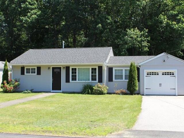 Douglas Cir, Smithfield, Home For Sale