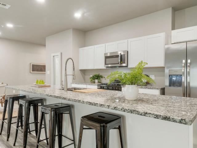 Douglas Creek Patio Homes 1 Bedroom Apartment for Rent at 10700 Douglas Cir, Jenks, OK 74037