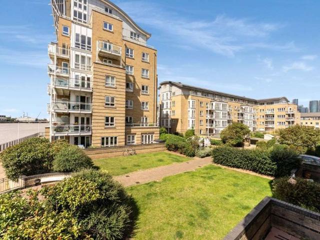Douglas Path, London E14, 1 bed flat to rent, £1,863 pcm | PrimeLocation