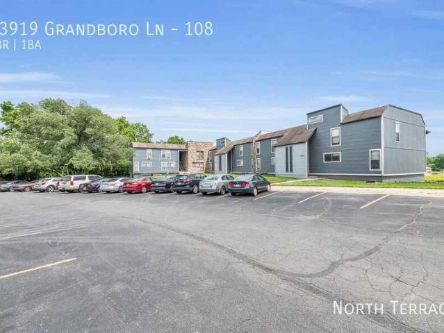 Douglas Place 1 Bedroom Apartment for Rent at 13900 Grandboro Ln, Grandview, MO 64030