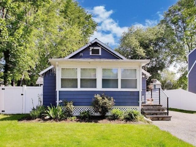 Douglas Rd, Ashland, Home For Sale