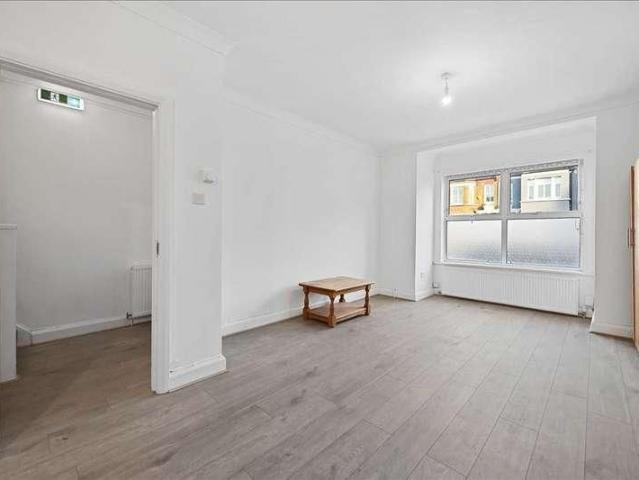 Douglas Road, Kingston Upon Thames, KT6
