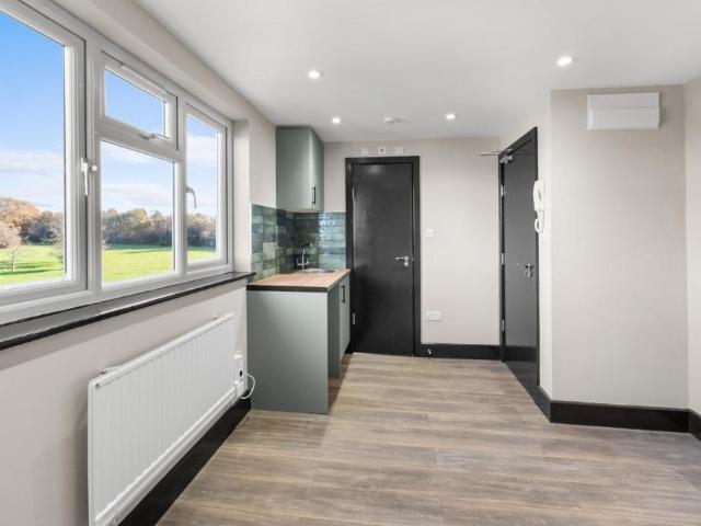 Douglas Road, Maidstone, ME16 3 bed house share to rent £2,250 pcm £519 pw