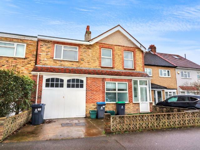 Douglas Road, Surbiton KT6, 6 bed detached house to rent, £3,250 pcm | PrimeLocation