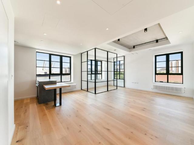 Douglas Tower, Goodluck Hope, London. 1 bed apartment to rent £2,349 pcm £542 pw